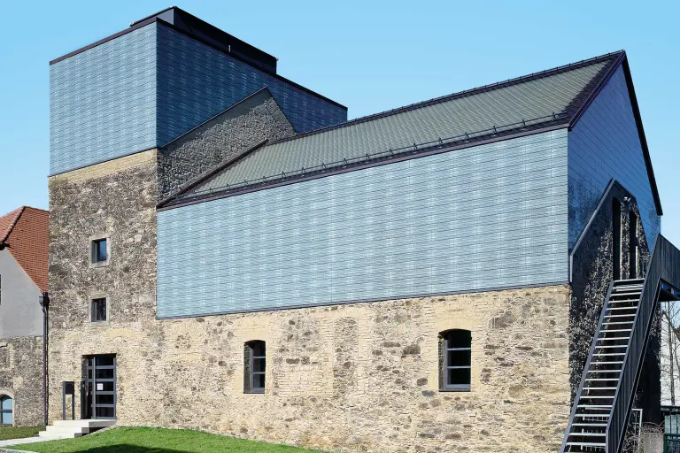 Vorgehängte hinterlüftete Fassaden – Systemvielfalt von Sto