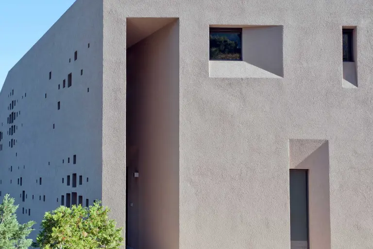 Fassadenfarbe mit Lotus-Effect Technology | Lotusan® | Sto