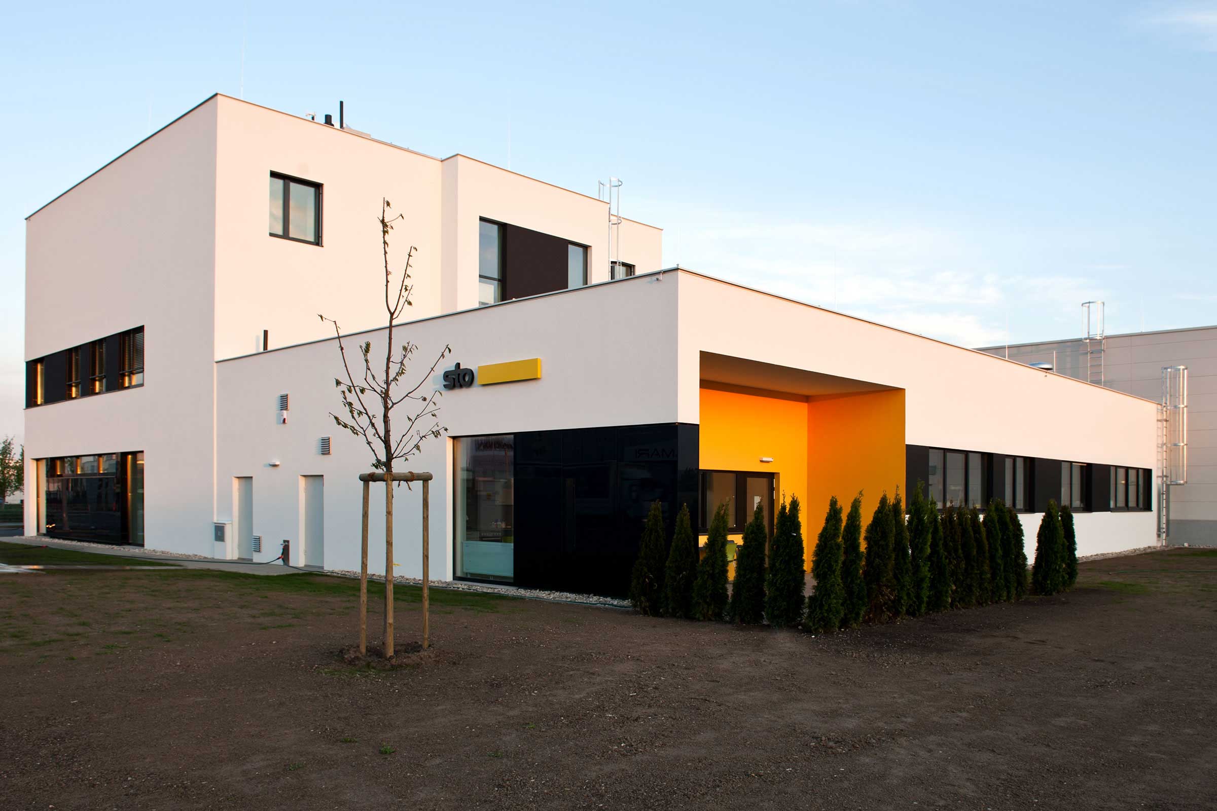 Facts and figures | STO