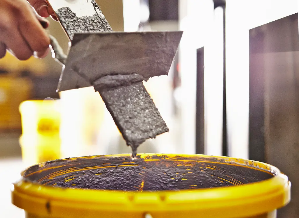 Contact and Locations | STO